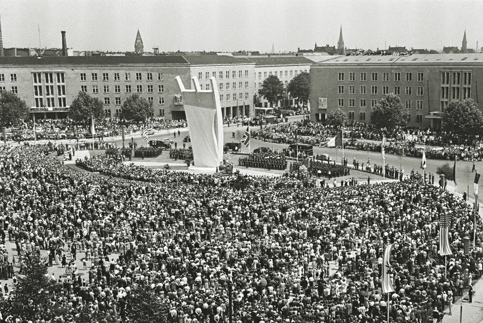 History | The Berlin Airlift